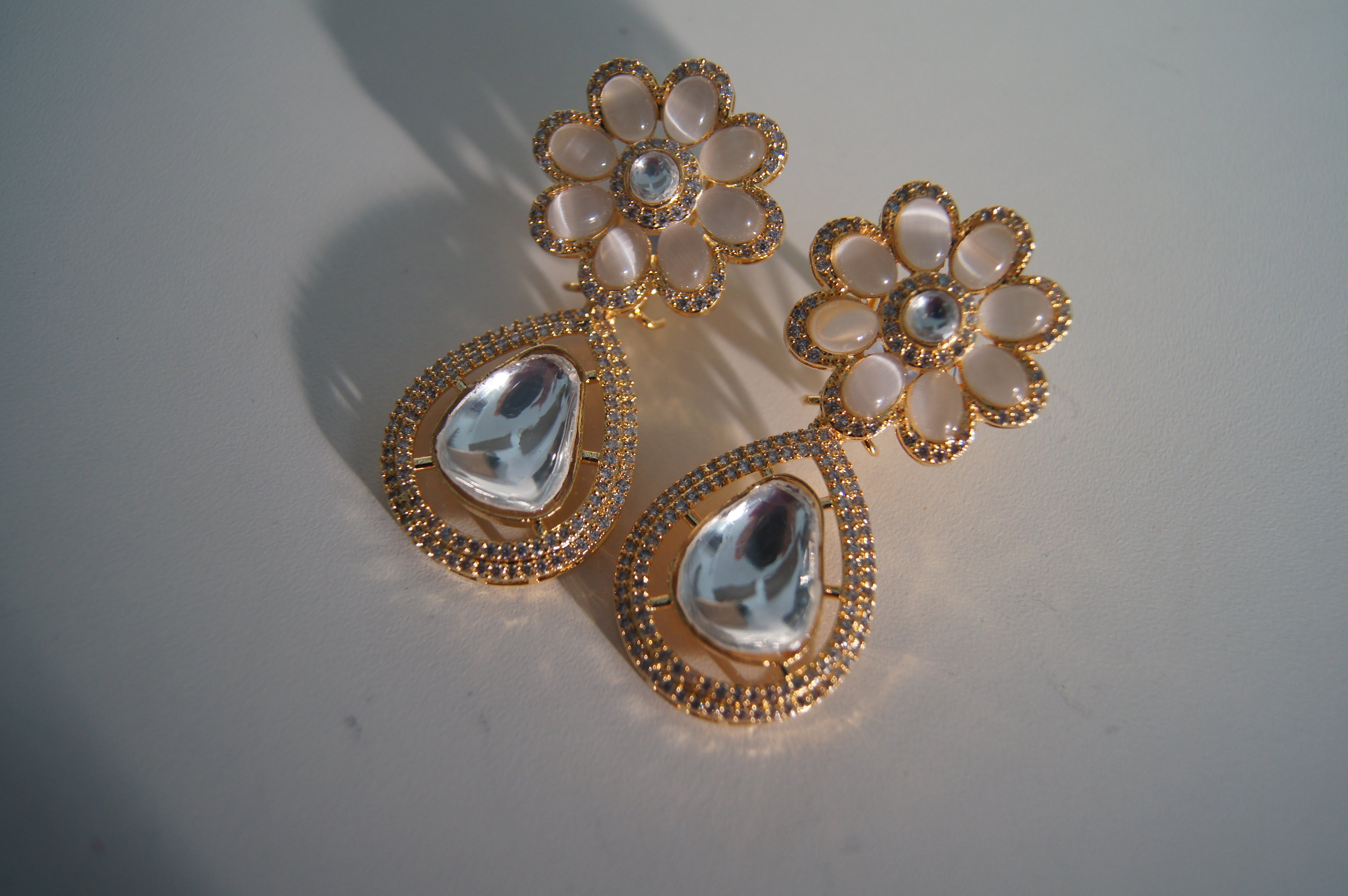 TIA – Satrangi Gehne